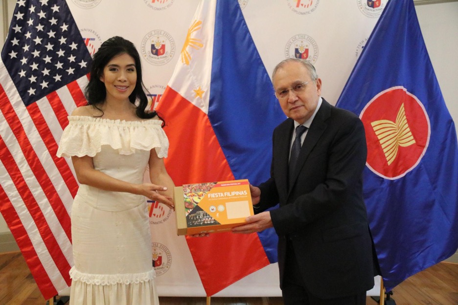 AMBASSADOR MEETS MISS UNIVERSE ICELAND 2021 AND WORLD CLASS FASHION ...