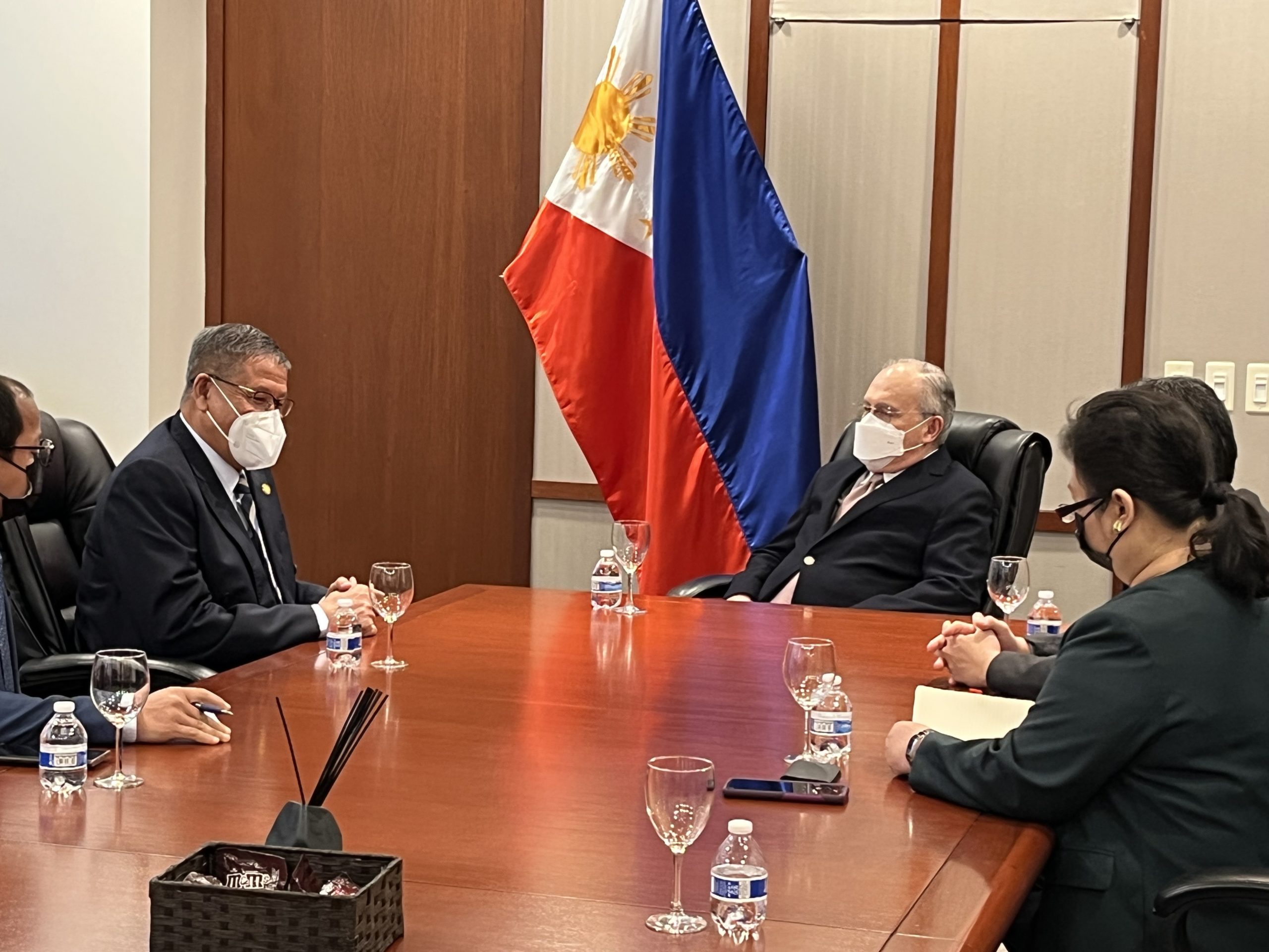 PH ENVOY MEETS NEW CAMBODIAN AMBASSADOR TO THE UNITED STATES - Embassy ...