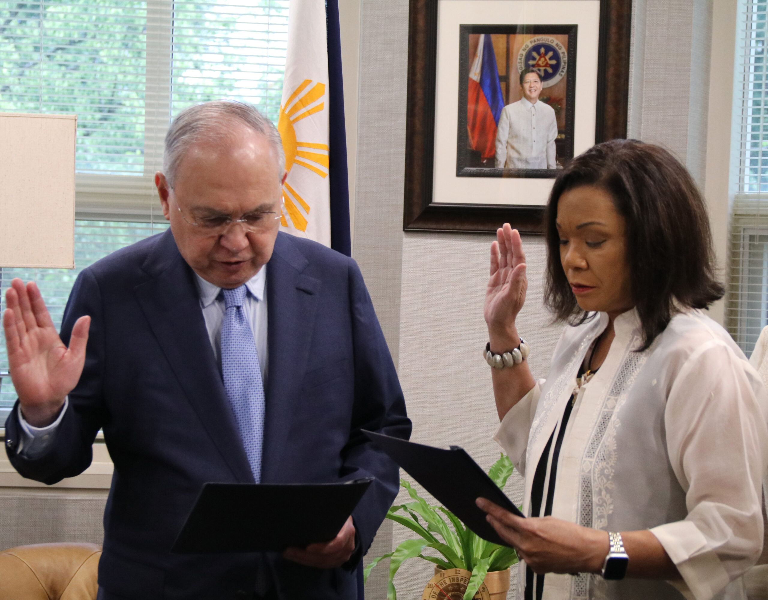 NEW PHILIPPINE HONORARY CONSUL IN FLORIDA TAKES OATH OF OFFICE ...